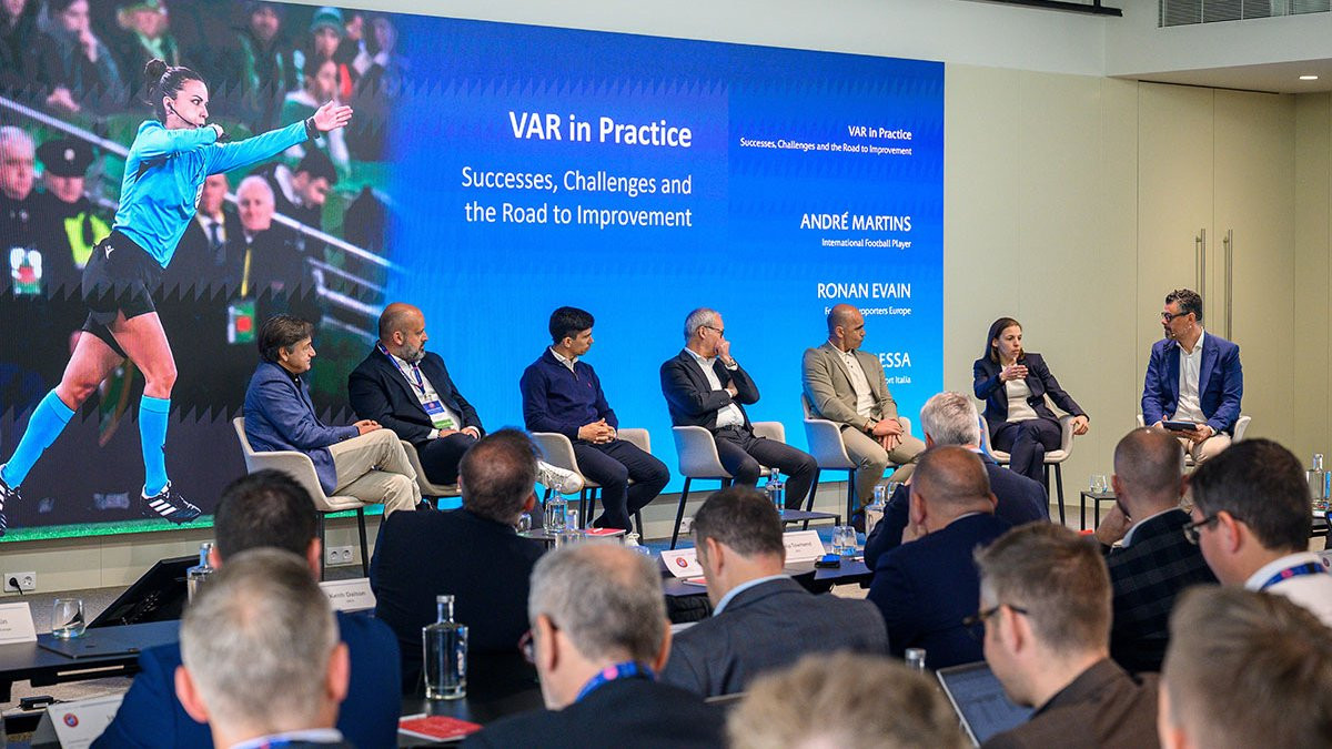 UEFA, VAR sempozyumu düzenledi