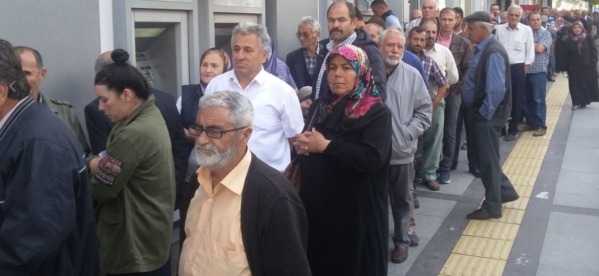 Milyonlarca emeklinin promosyon hayalleri suya düştü Milyonlarca emeklinin promosyon hayalleri suya düştü