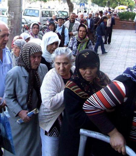 Milyonlarca emeklinin promosyon hayalleri suya düştü Milyonlarca emeklinin promosyon hayalleri suya düştü